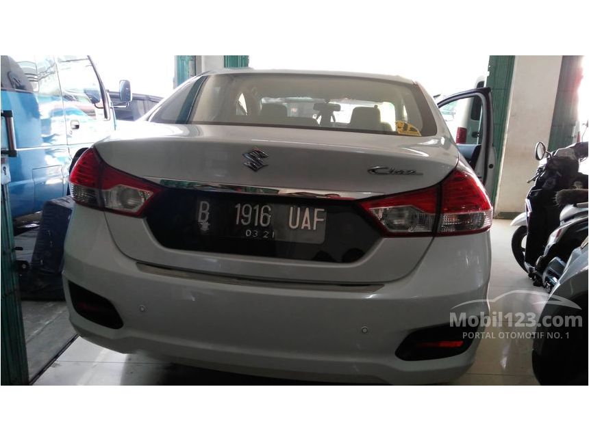 Jual Mobil Suzuki Ciaz 2015 YL1 1.4 di DKI Jakarta Manual Sedan Putih ...