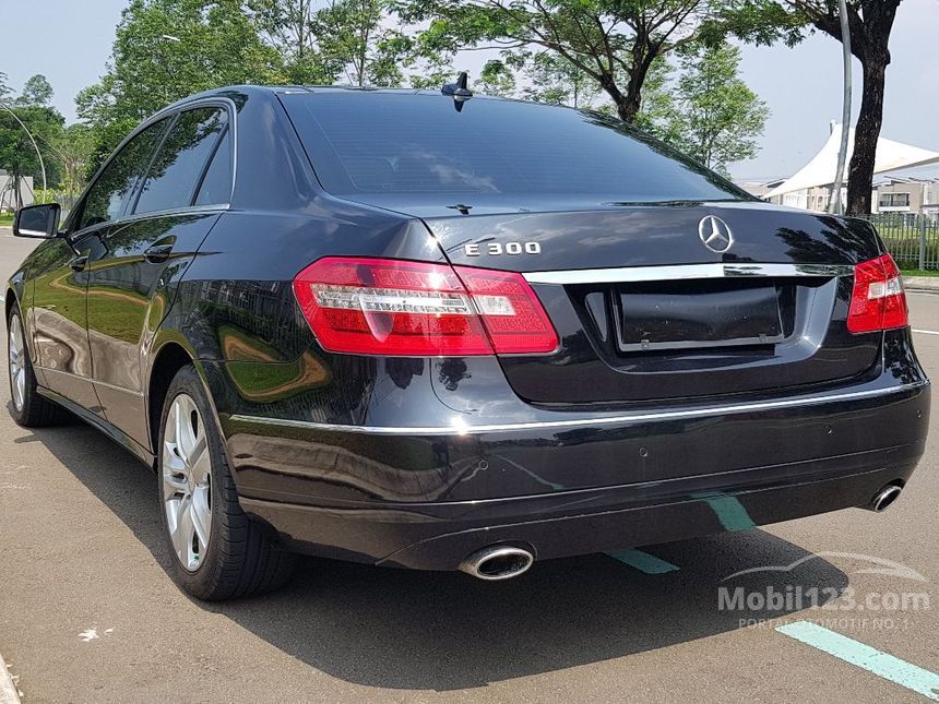 Jual Mobil Mercedes-Benz E300 2011 Avantgarde AMG 3.0 di DKI Jakarta ...