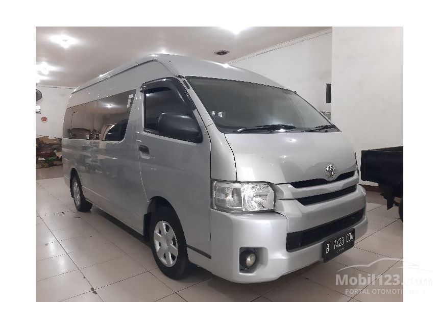 Jual Mobil Toyota Hiace 2021 Commuter 2.5 di Jawa Timur Manual Van ...