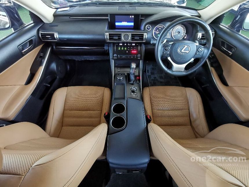Lexus IS300h 2013 Premium 2.5 in กรุงเทพและปริมณฑล Automatic Sedan สีดำ ...
