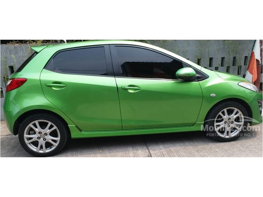 Jual Mobil Mazda 2 2012 R 1.5 di Jawa Barat Automatic Hatchback Hijau ...