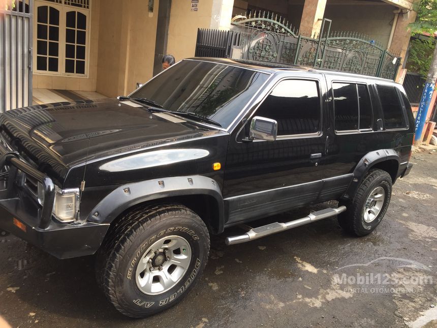 Jual Mobil Nissan Terrano 2001 Spirit 2.4 di Banten Manual SUV Hitam Rp ...