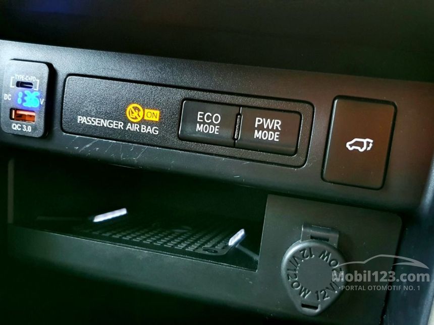 Jual Mobil Toyota Kijang Innova 2018 Q 2.0 di DKI Jakarta Automatic MPV ...