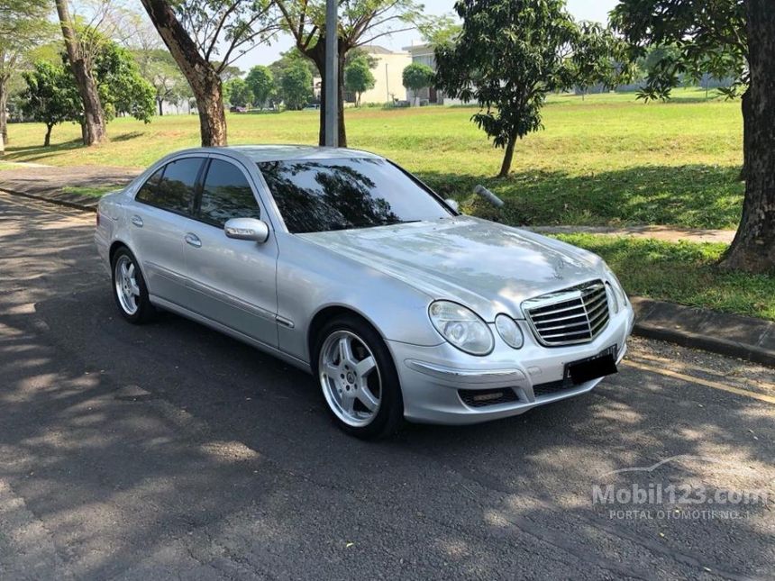 Jual Mobil Mercedes-Benz E260 2005 E260 2.6 di Jawa Timur Automatic ...