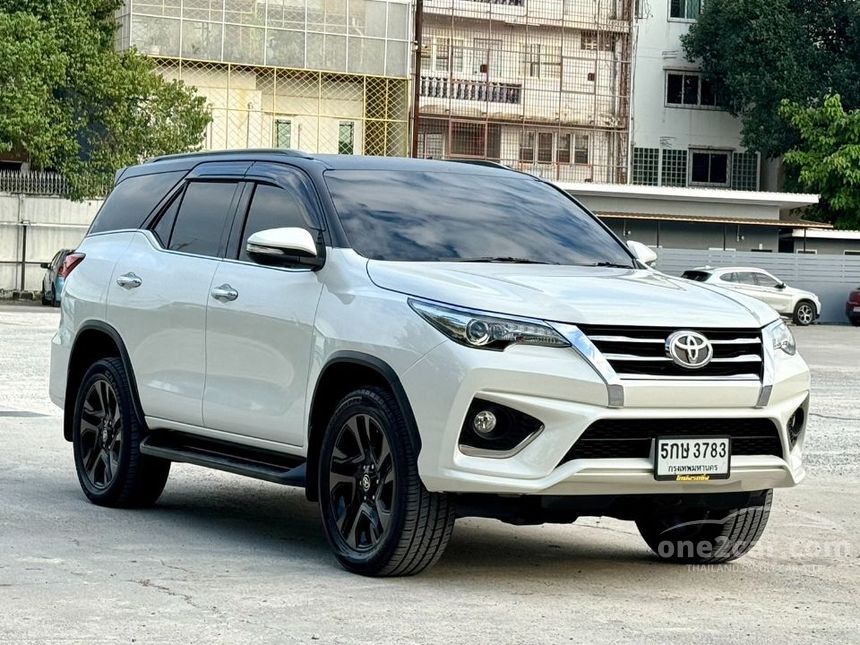 2017 Toyota Fortuner 2.8 (ปี 15-25) TRD Sportivo SUV for sale on One2car