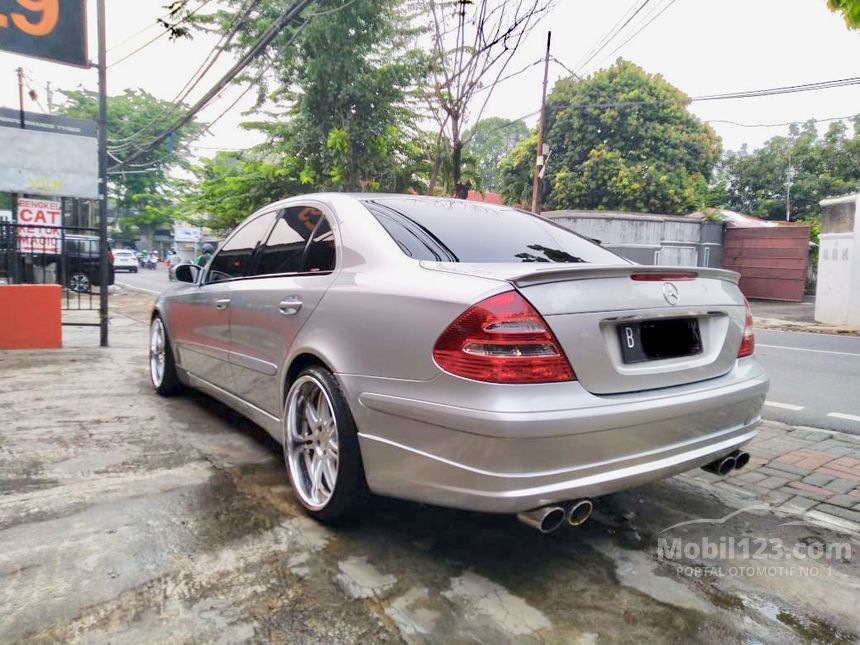 Jual Mobil Mercedes-Benz E200K 2004 1.8 di DKI Jakarta Automatic Sedan ...