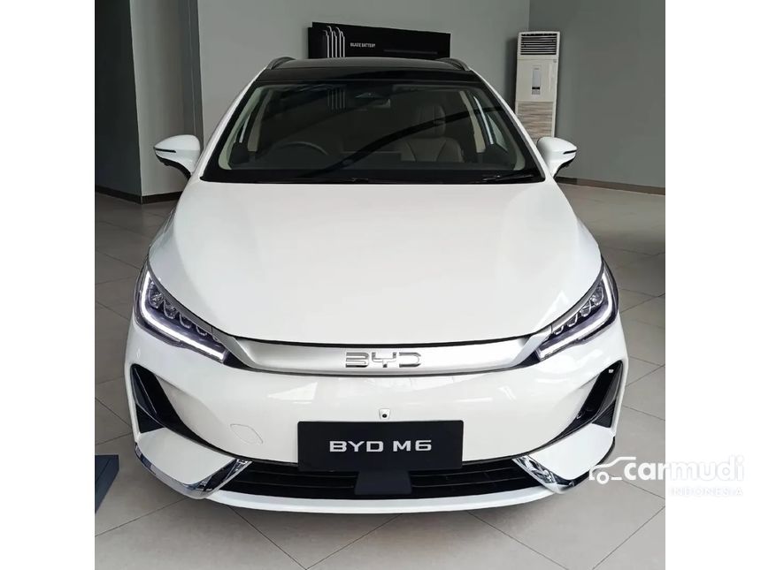 BYD M6 2025 Superior 7-seaters in Jawa Barat Automatic MPV White for Rp ...