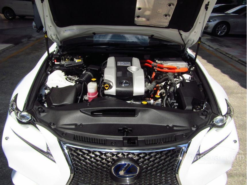 Lexus IS300h 2015 (ปี 12-16) Premium 2.5 เกียร์อัตโนมัติ สีขาว ...
