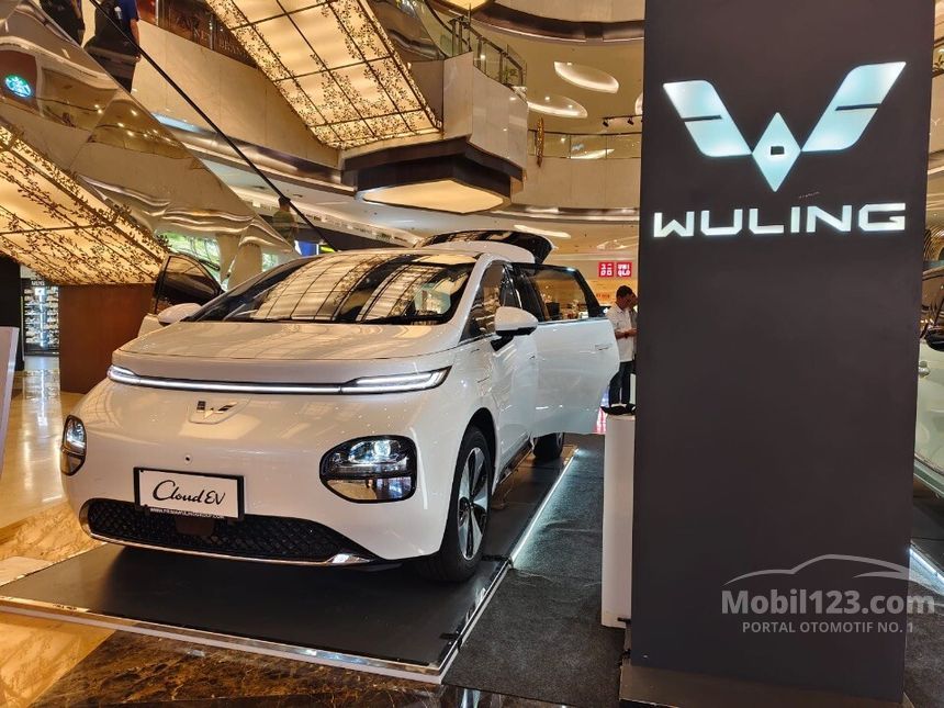 Jual Mobil Wuling Cloud EV 2024 EV di DKI Jakarta Automatic Hatchback ...