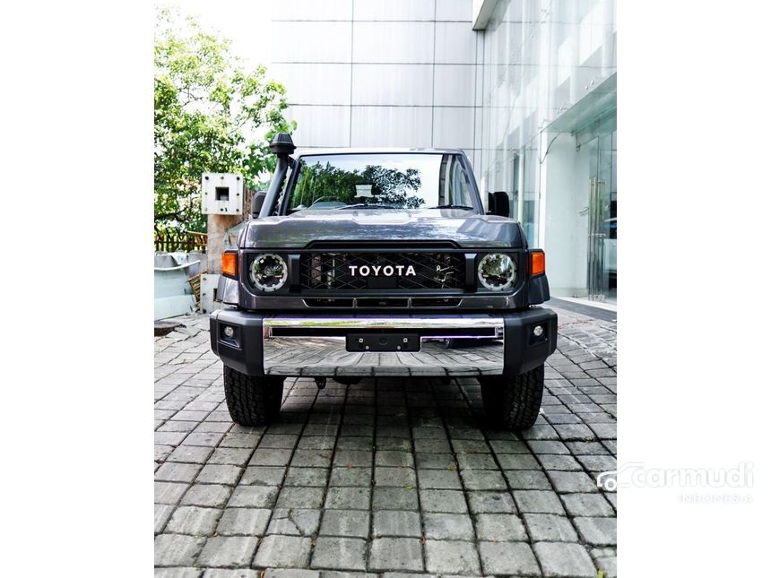 Jual Mobil Toyota Land Cruiser 2024 70 LX 2.8 di Kalimantan Timur ...