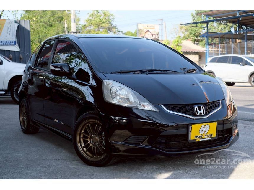 2010 Honda JAZZ 1.5 (ปี 08-14) SV Hatchback for sale on One2car