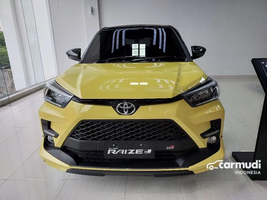 Toyota Raize 2023 GR Sport 1.0 in Jawa Timur Automatic Wagon Yellow for ...