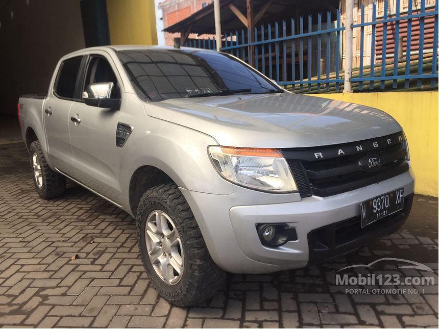 Jual Mobil Ford Ranger 2012 XLT 2.5 di Jawa Timur Manual Pick-up Silver ...