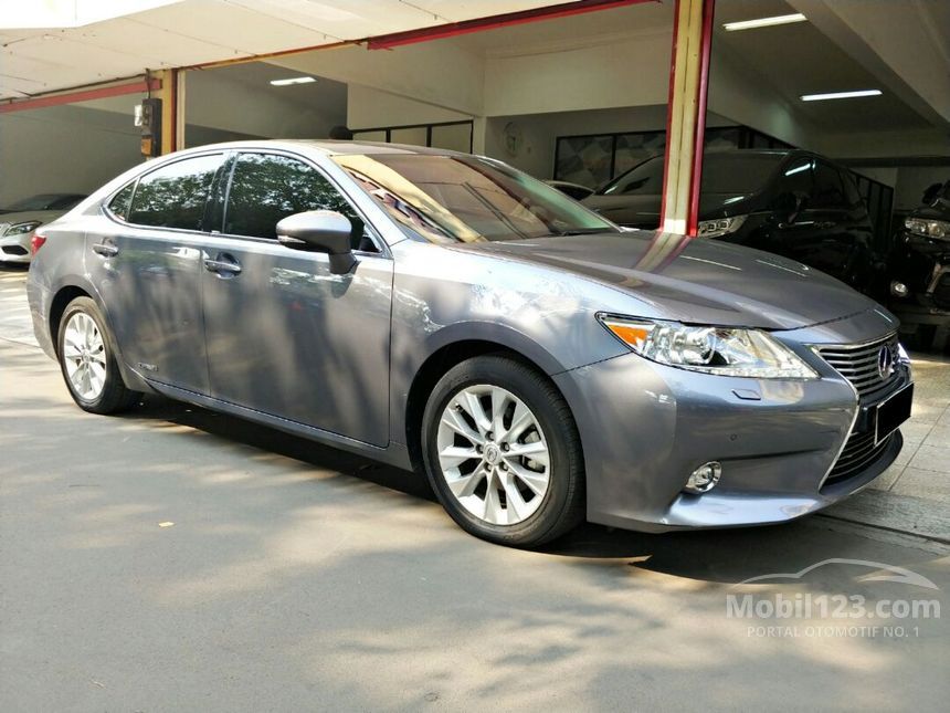 Jual Mobil Lexus ES300h 2014 ES300h 2.5 di DKI Jakarta Automatic Sedan Abu-abu Rp 575.000.000 ...