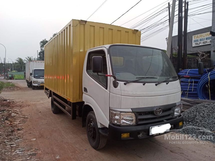 Jual Mobil Toyota Dyna 2015 110 FT 4.0 di Jawa Barat Manual Lorry Putih ...