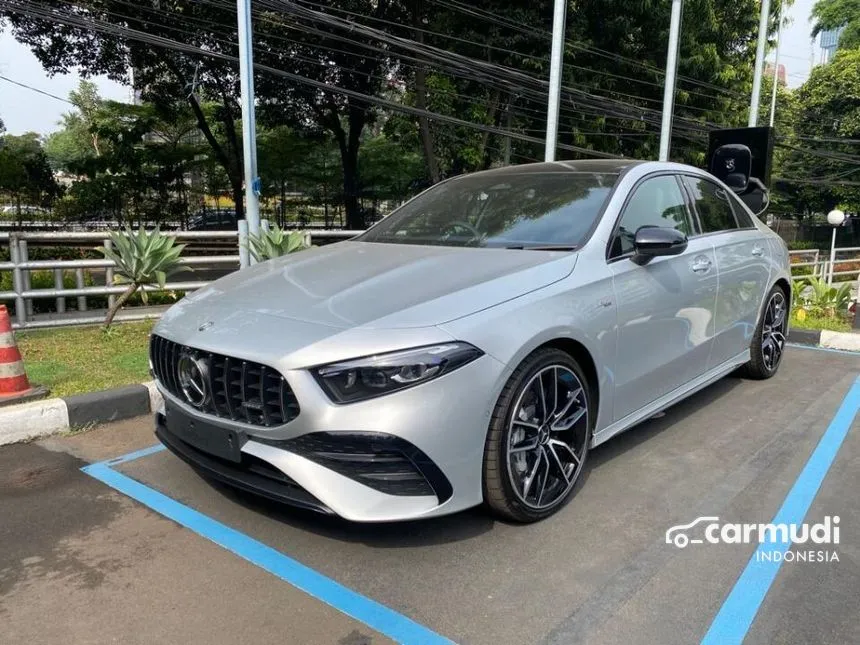 Mercedes-Benz A35 AMG 2023 4MATIC 2.0 in Jawa Barat Automatic Sedan ...