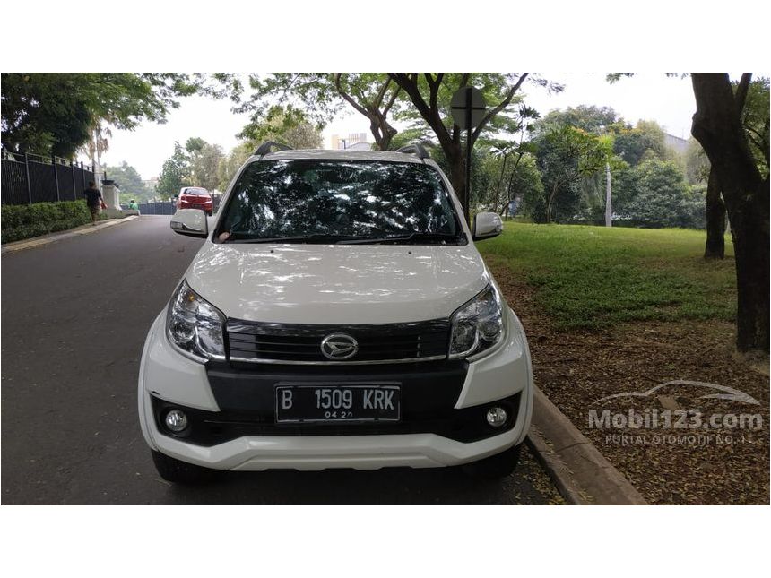 Jual Mobil Daihatsu Terios 2015 TX 1.5 di Jawa Barat Automatic SUV ...