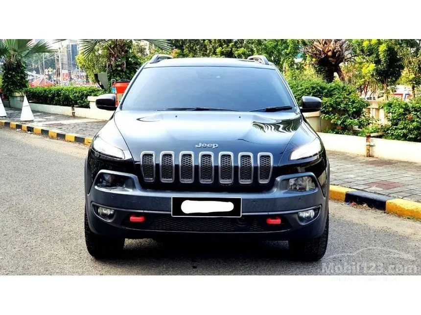 Jual Mobil Jeep Cherokee 2015 Trailhawk 2.4 di DKI Jakarta Automatic ...