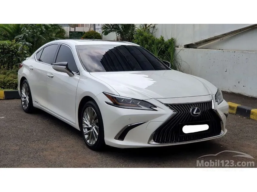 Jual Mobil Lexus ES300h 2019 Ultra Luxury 2.5 di DKI Jakarta Automatic Sedan Putih Rp 925.000. ...