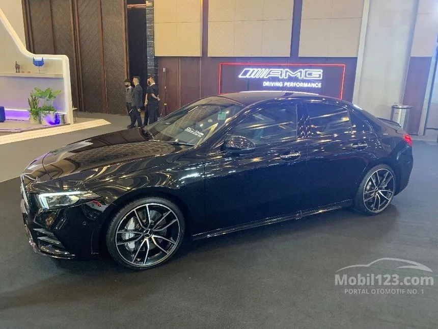 Jual Mobil Mercedes-Benz A35 AMG 2022 4MATIC 2.0 di DKI Jakarta Automatic Sedan Hitam Rp 1.175 ...