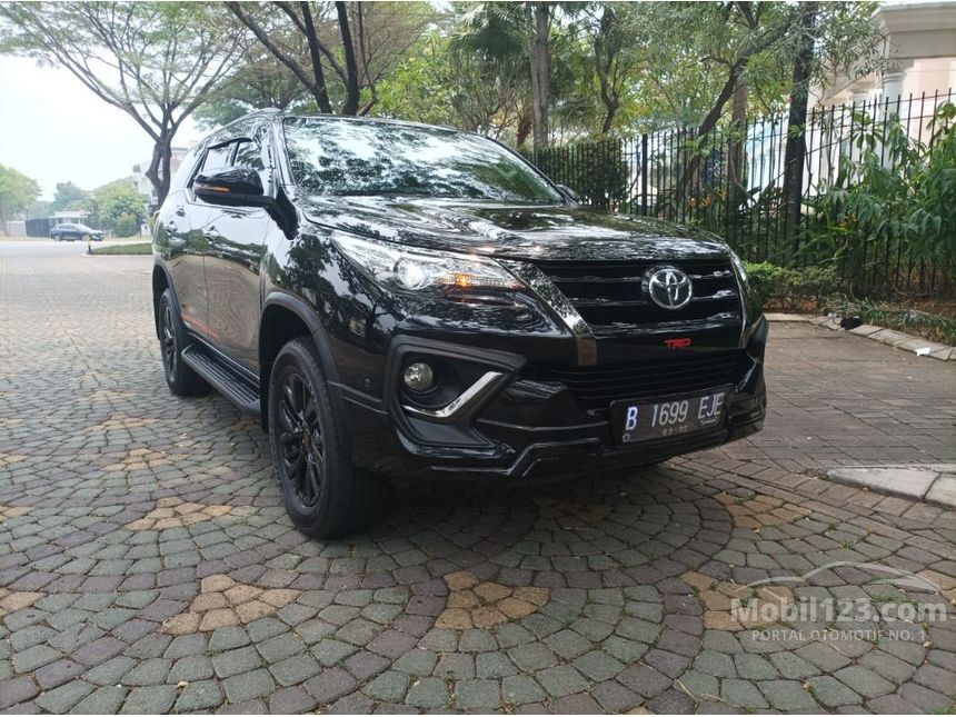 Jual Mobil Toyota Fortuner 2020 TRD 2.4 di Banten Automatic SUV Hitam Rp 400.000.000 - 15265311 ...