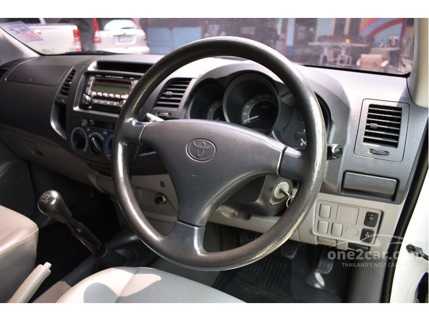 Toyota Hilux Vigo 2010 J 2.5 in กรุงเทพและปริมณฑล Manual Pickup สีขาว ...