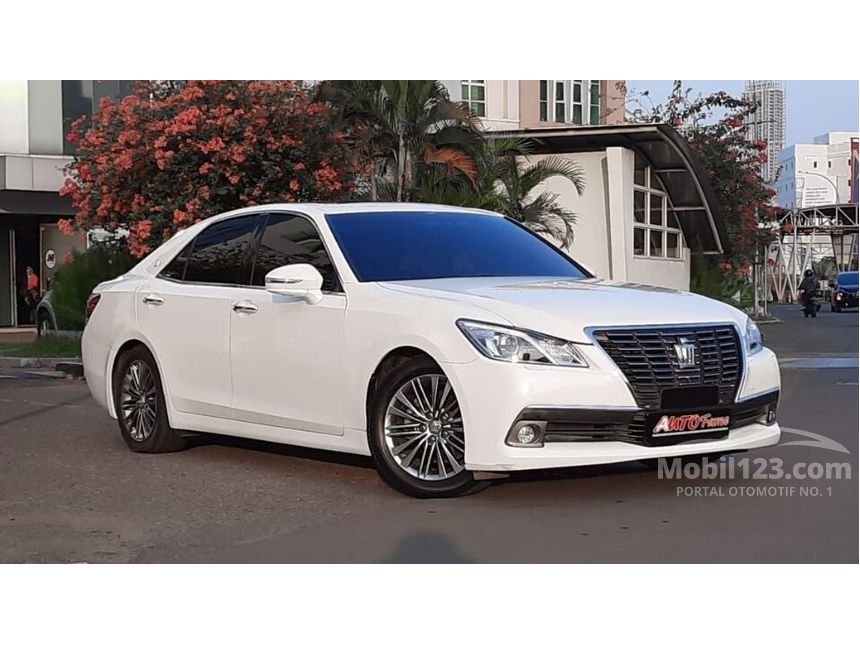 Jual Mobil Toyota Crown 2013 G Royal Saloon 2.5 di DKI Jakarta ...