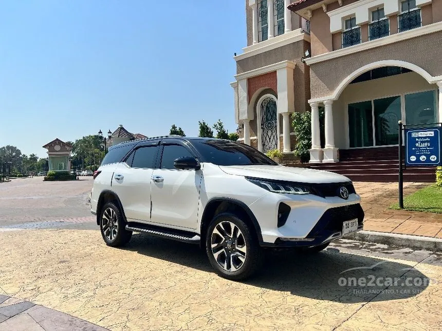 2022 Toyota Fortuner 2.4 (ปี 15-25) Legender 4WD SUV for sale on One2car