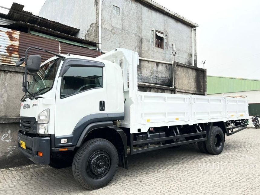 Jual Mobil Isuzu Giga 2018 7.8 di DKI Jakarta Manual Trucks Putih Rp ...