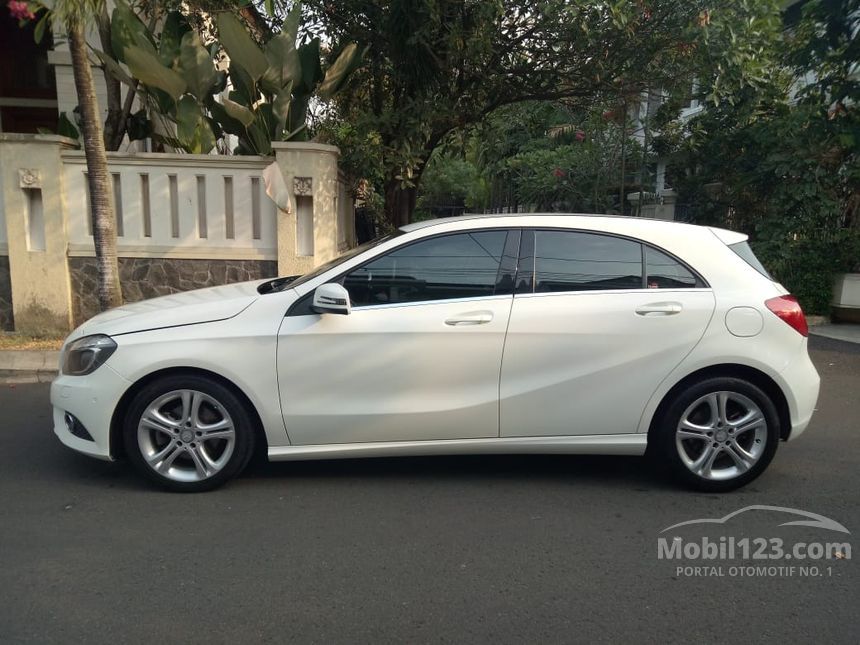 Jual Mobil Mercedes-Benz A200 2014 Urban 1.6 di DKI Jakarta Automatic ...