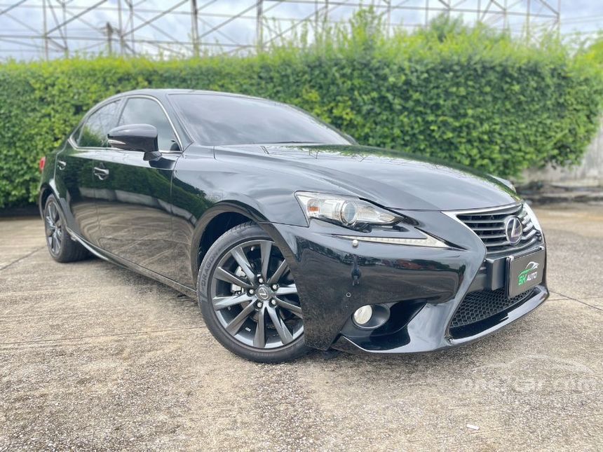 2015 Lexus IS300h 2.5 (ปี 13-23) Luxury Sedan for sale on One2car