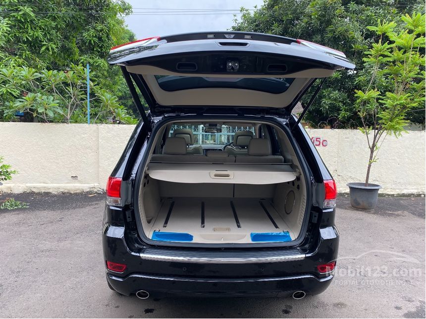 Jual Mobil Jeep Grand Cherokee 2015 Overland 3.0 di DKI Jakarta ...