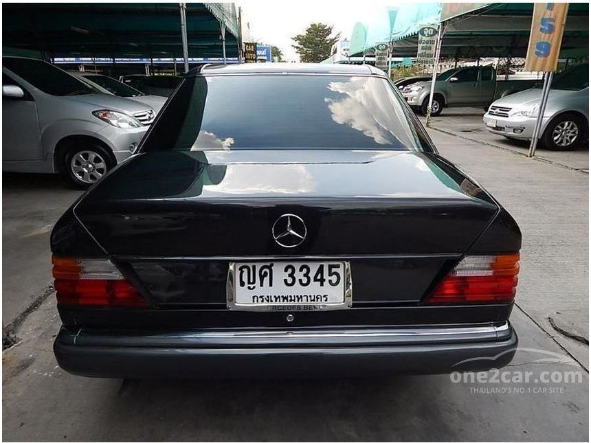 Mercedes-Benz 220E 1993 2.2 in กรุงเทพและปริมณฑล Automatic Sedan สีเทา ...