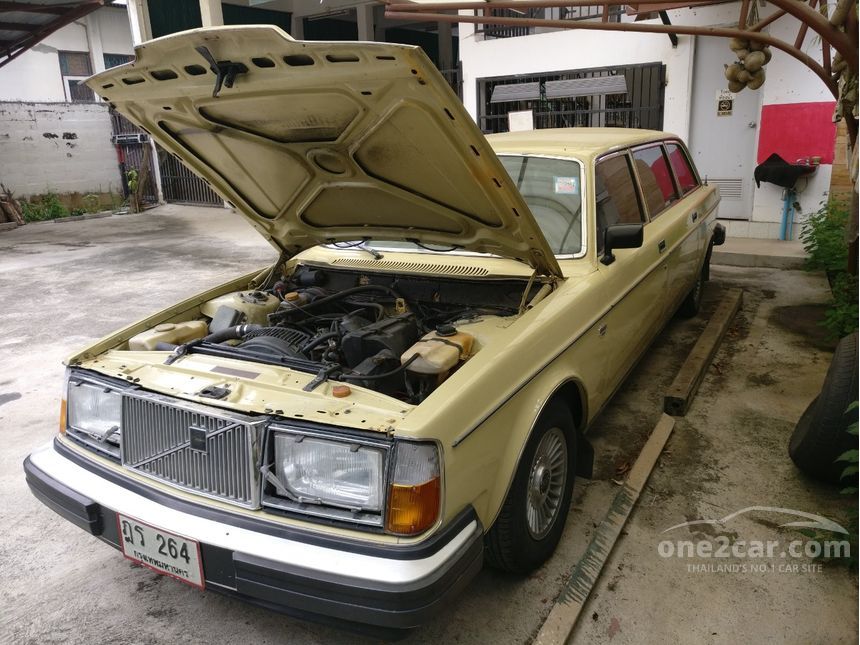 Volvo 264 1977 TE 2.7 in ภาคเหนือ Automatic Sedan สีครีม for 400,000 ...