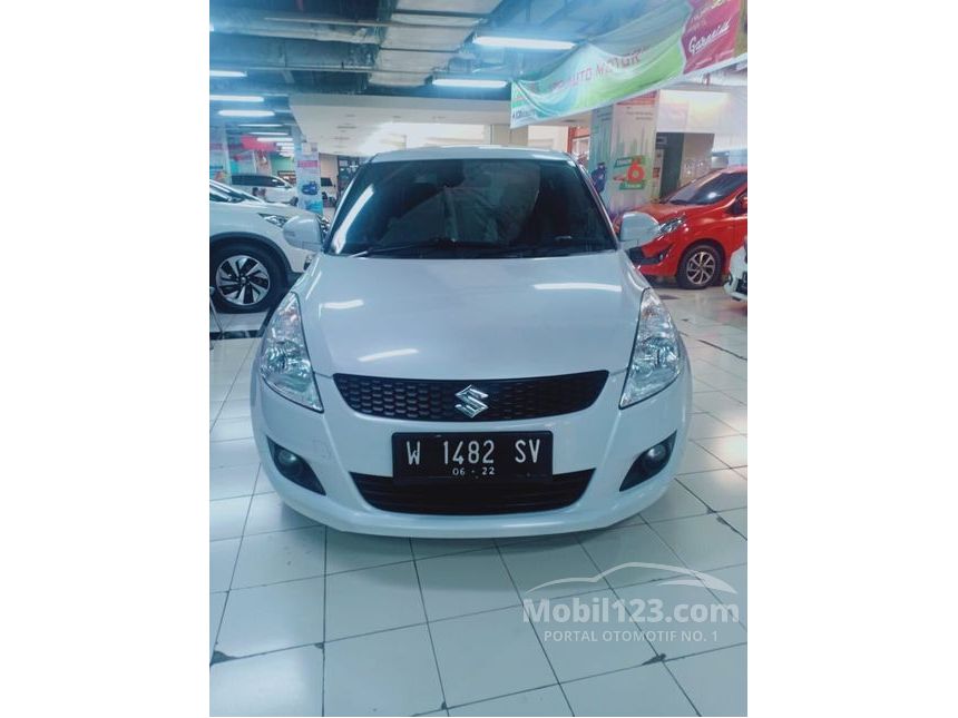Jual Mobil Suzuki Swift 2017 GX 1.4 di Jawa Timur Automatic Hatchback ...
