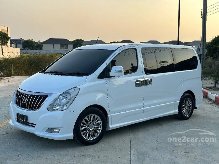 2015 Hyundai Grand Starex 2.5 (ปี 10-17) VIP Wagon มือสอง One2car