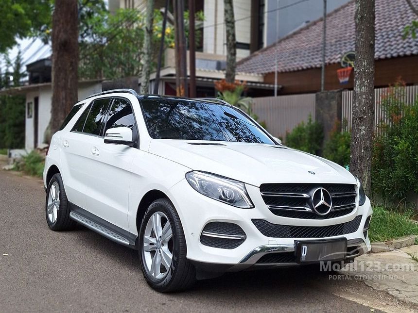 Jual Mobil Mercedes-Benz GLE400 2016 Exclusive 4Matic 3.0 di Jawa Barat Automatic SUV Putih Rp ...