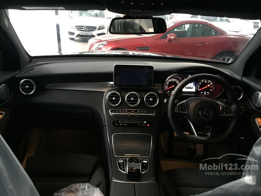 Jual Mobil Mercedes-Benz GLC300 2018 AMG 4MATIC 2.0 di DKI Jakarta ...
