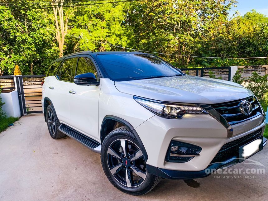 Toyota Fortuner 2019 (ปี 15-18) TRD Sportivo 2.8 เกียร์อัตโนมัติ สี ...