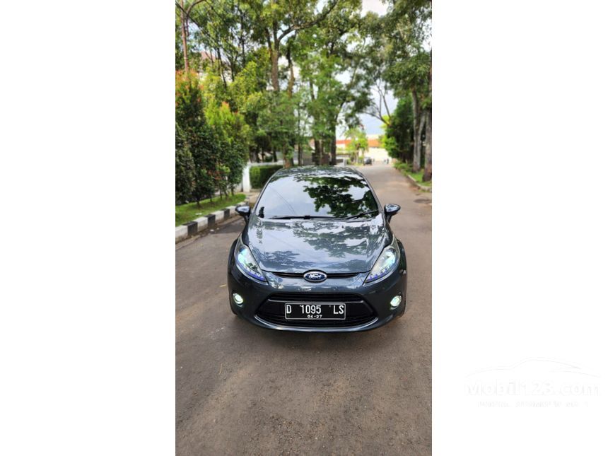 Jual Mobil Ford Fiesta 2011 Trend 1.4 di Jawa Barat Automatic Hatchback ...
