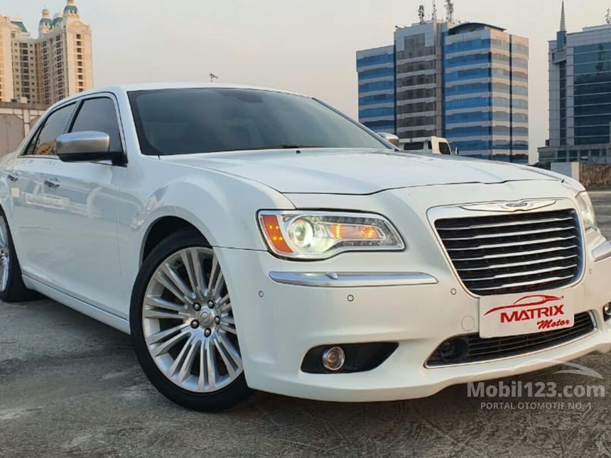 Jual Mobil Chrysler 300C 2012 SRT8 6.4 di DKI Jakarta Automatic Sedan ...