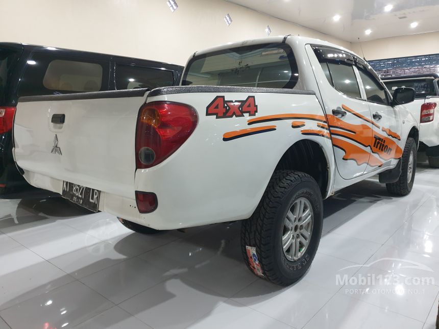 Jual Mobil Mitsubishi Strada Triton 2014 GLX 2.8 di Jawa Timur Manual ...