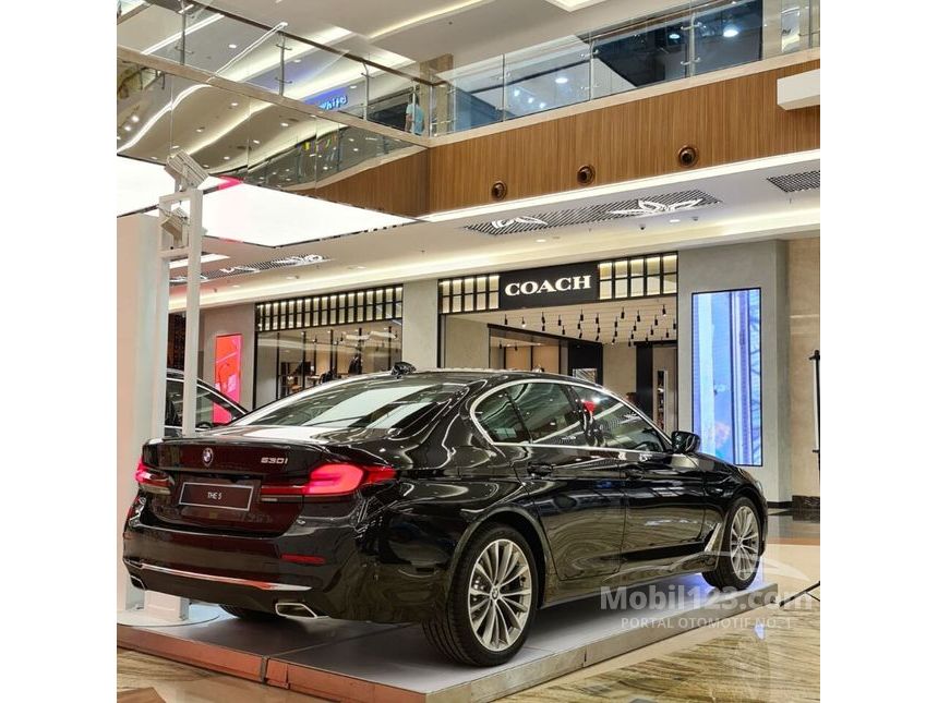 Jual Mobil BMW 530i 2021 Opulence 2.0 di DKI Jakarta Automatic Sedan ...