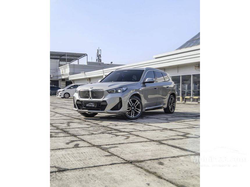 Jual Mobil BMW iX1 2024 eDrive20 M Sport di DKI Jakarta Automatic SUV ...