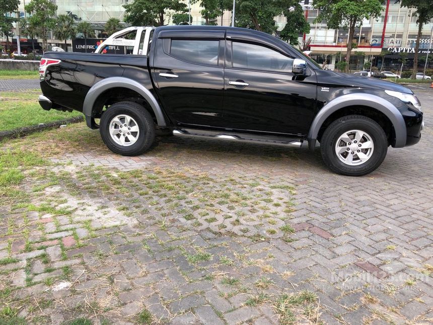 Jual Mobil Mitsubishi Triton 2016 EXCEED 2.5 di Jawa Timur Automatic ...