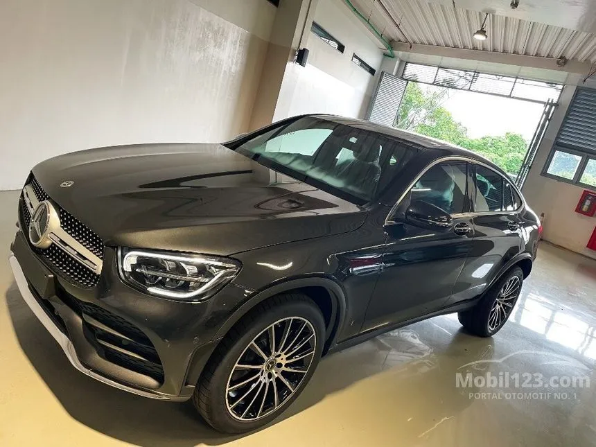 Jual Mobil Mercedes-Benz GLC300 2022 AMG 4MATIC 2.0 di DKI Jakarta Automatic Coupe Abu-abu Rp 1 ...