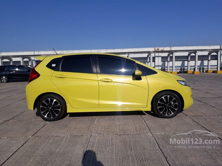 Jual Mobil Honda Jazz 2016 RS 1.5 di DKI Jakarta Automatic Hatchback ...