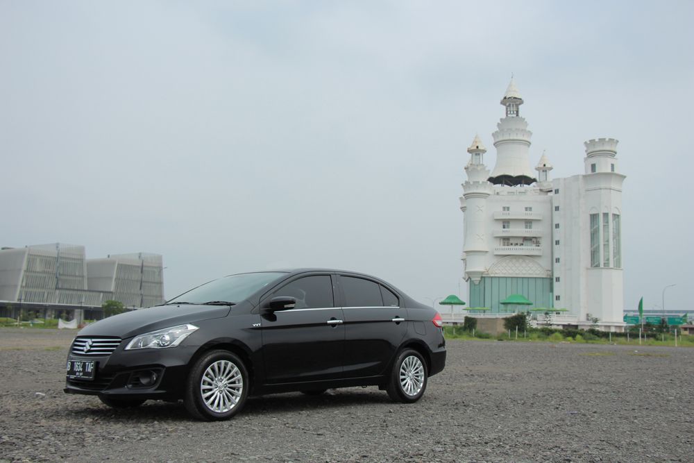 Test Drive Suzuki Ciaz - Review | Mobil123