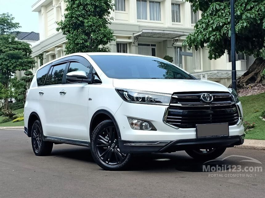 Jual Mobil Toyota Innova Venturer 2017 N140 2.0 di DKI Jakarta ...