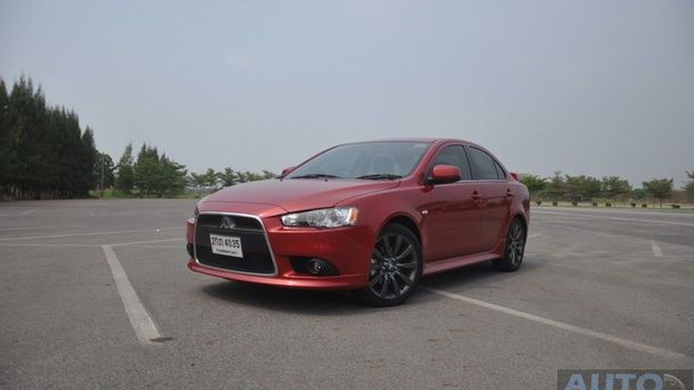 เงียบขึ้นจริงไหมกับ รีวิว 2013 Mitsubishi Lancer EX 2.0 GT สปอร์ต Sedan ...